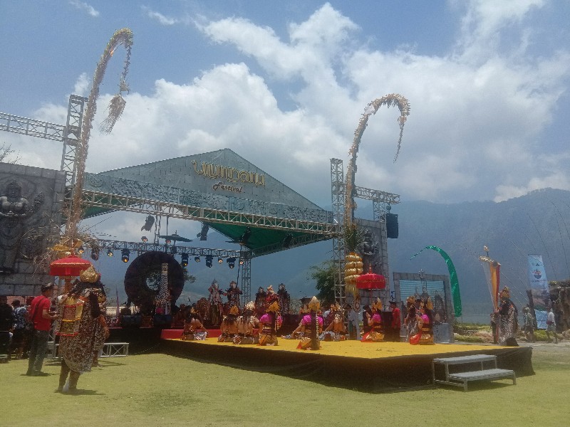 Kesenian Sakral Topeng dan Wayang Majapahit Sukses Awali pagelaran ...